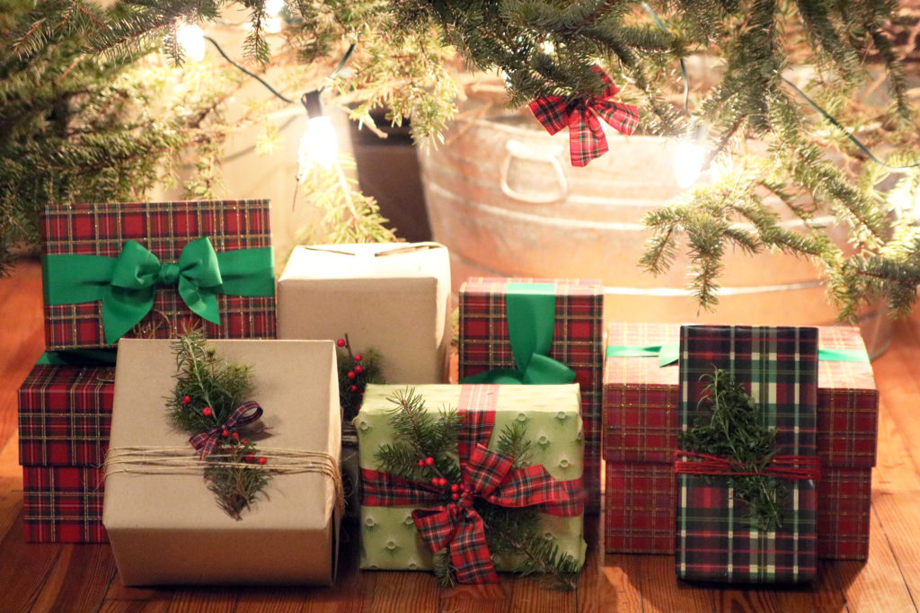 Wrapping with Nature • The Farmhouse Project