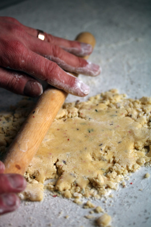 Farmhouse Shortbread Cookies • The Farmhouse Project