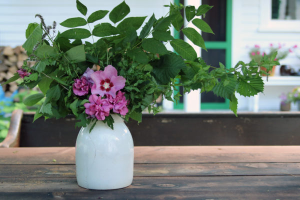DIY Table Flowers • The Farmhouse Project