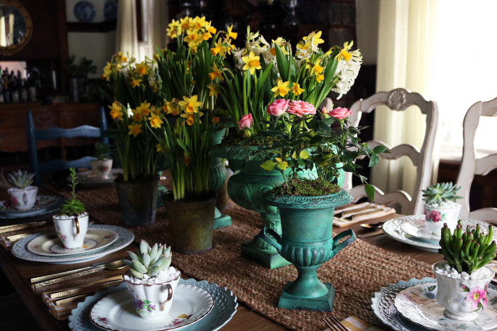 How to style your spring tablescape | THE FARMHOUSE PROJECT
