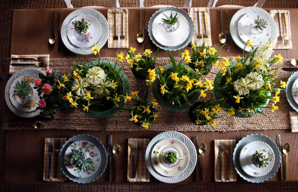 How to style your spring tablescape | THE FARMHOUSE PROJECT