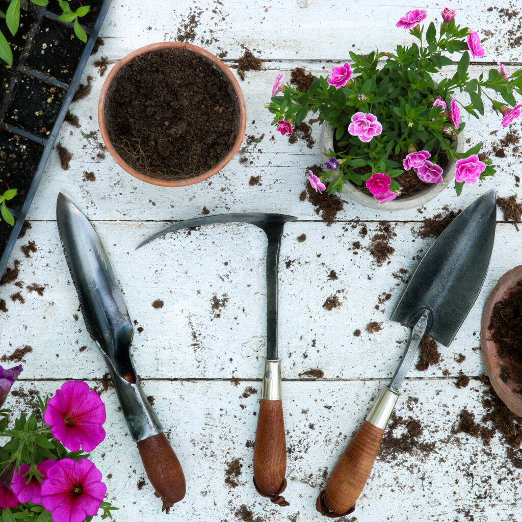 Hand-Forged Trowel • The Farmhouse Project